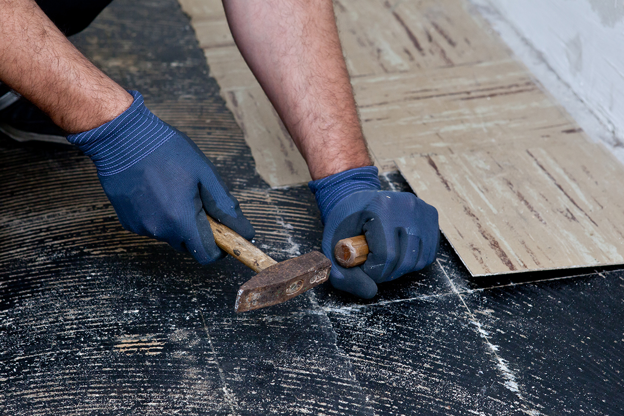 Mesothelioma & Tile Setters | Asbestos Exposure Risks on the Job